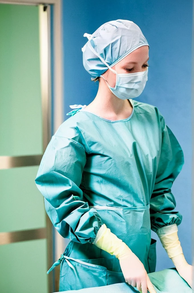 Score_9, score_8_up, score_7_up, pale skin, scrubs, surgical mask ...