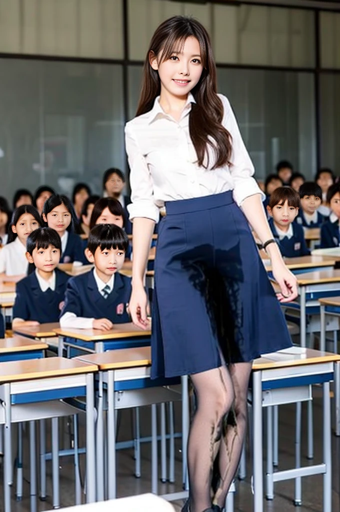 Female teacher pees、 incontinent during the graduation ceremony of the ...