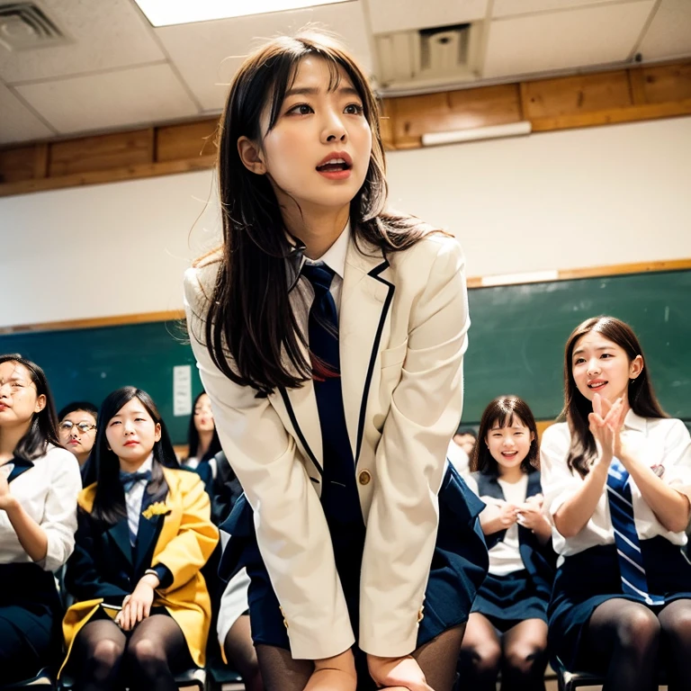 Female teacher urinates、Female teacher pees at graduation ceremony ...