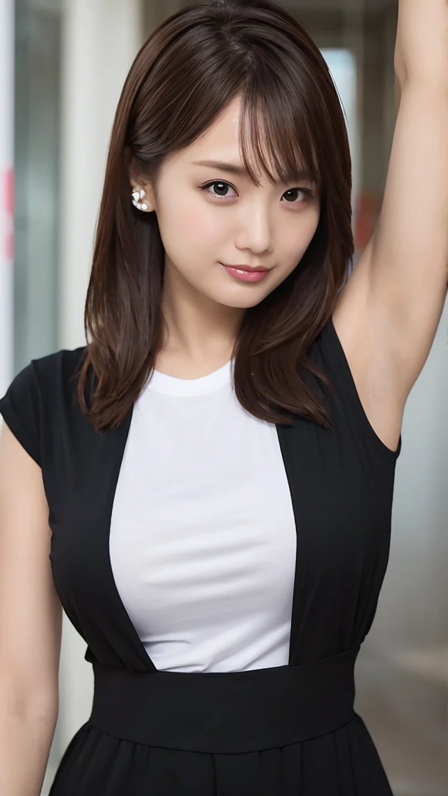 serious expression、 slim、 perfect fingertips, please raise your arms ...