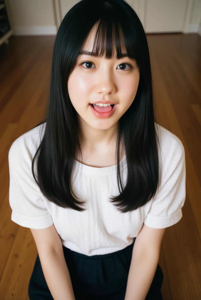 Girl, black hair, long hair , in gold wide and stick your tongue out ...
