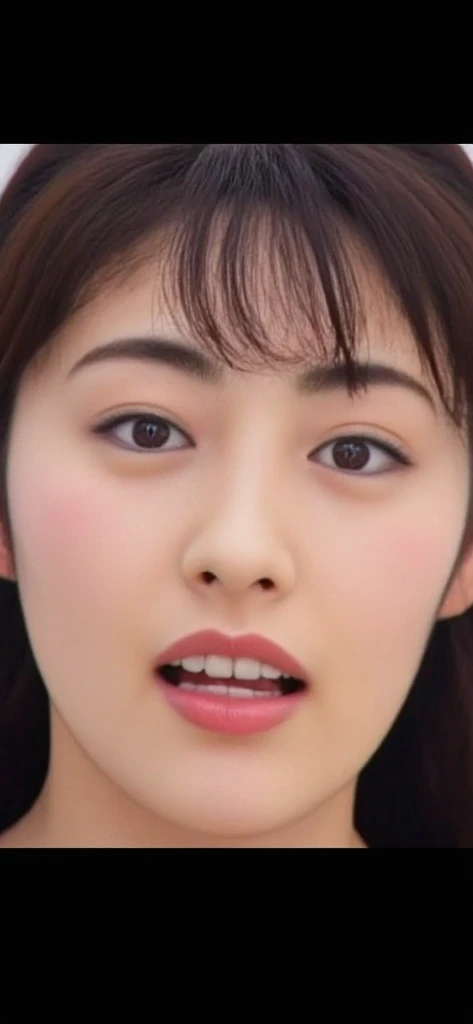 Beautiful 26-Year-Old Japanese Actress。upper body,with your mother in ...