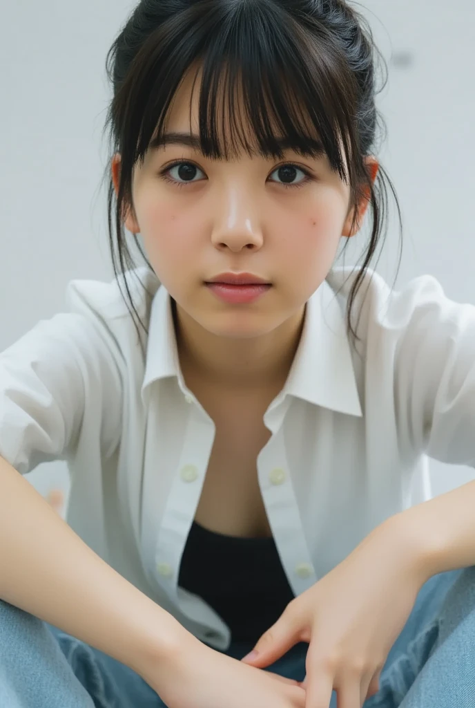 Low angle shooting、biologically accurate image、and staring at the ...