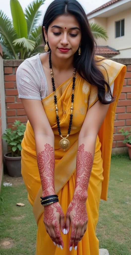 FULL BODY,in MEHENDI HEENA ON BOTH HAND AND LEGS,big bangles on both ...