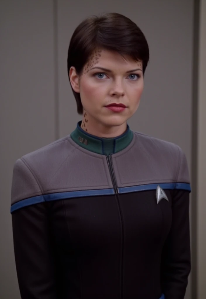 Ezri Dax, realistic. realistic, Trill spots down the sides of her face ...