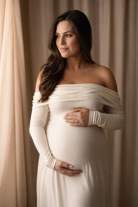 20+ AI Pregnancy Photo Prompts for Realistic Baby Bump Photos